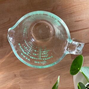 Pyrex | Kitchen | Vintage Pyrex Glass Measuring Cup | Poshmark